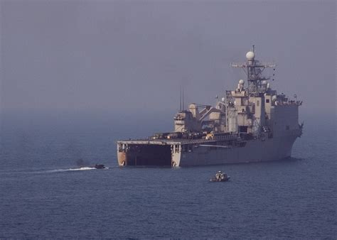 Uss Tortuga Lsd 46 Amphibious Assault Article The United States Army