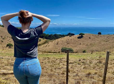 Bryce Dallas Howard Is The Definition Of PAWG Phat Ass White Girl