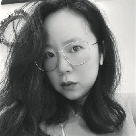 Lizzie Lizziehuanglizzie • Threads Say More