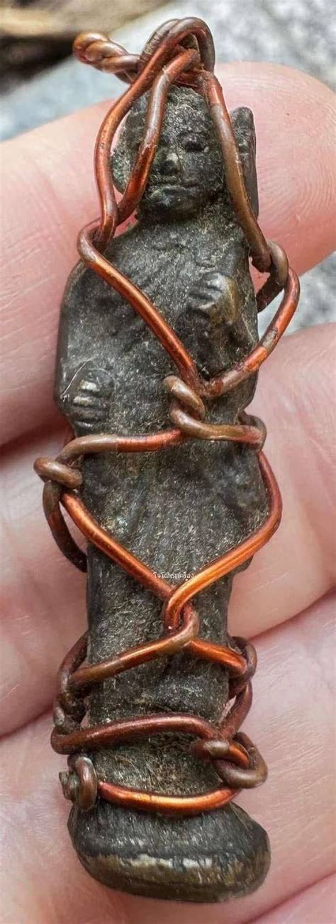 พระสิวลีหล่อโบราณหลวงพ่อแฉ่งวัดบางพังรุ่นแรกปี2484นนทบุรี โจโฉพระเครื่อง