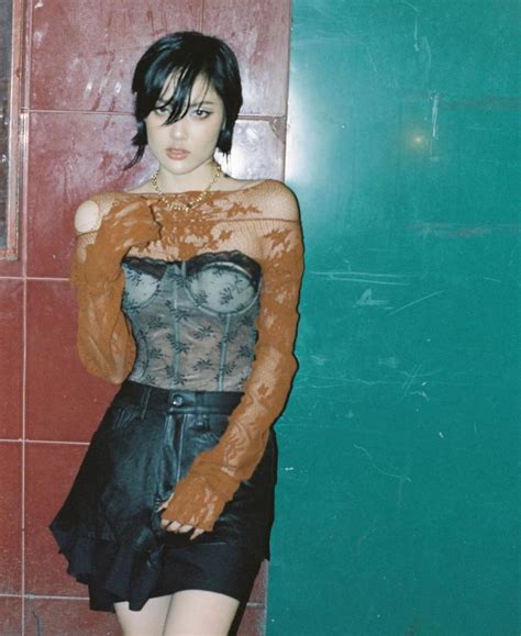 Linh Chi Lăng Xê áo Nịt Thời Phục Hưng