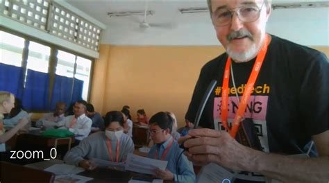 Teaching English Through Coding Using Collaborative Projects That Dont