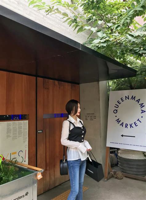 Sun Yunzhu Fashion Dress Photo Issue 302 Inews