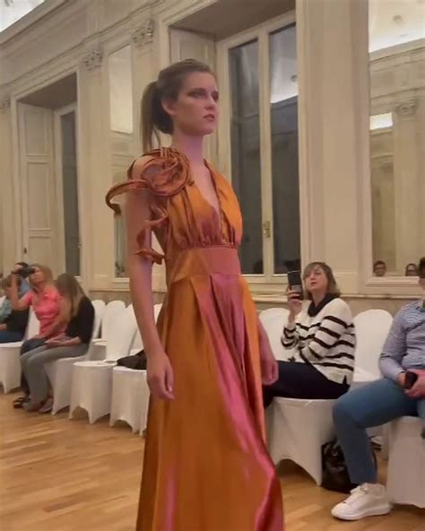 Model Traiskirchnerin Alina Begeistert Bei Fashion Week In Mailand Baden