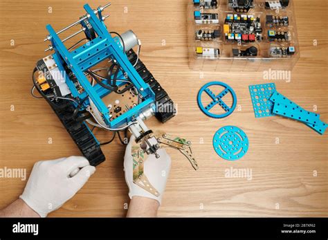 Learning Robotics Theme Assembling Robot Kit Educational Program Stock