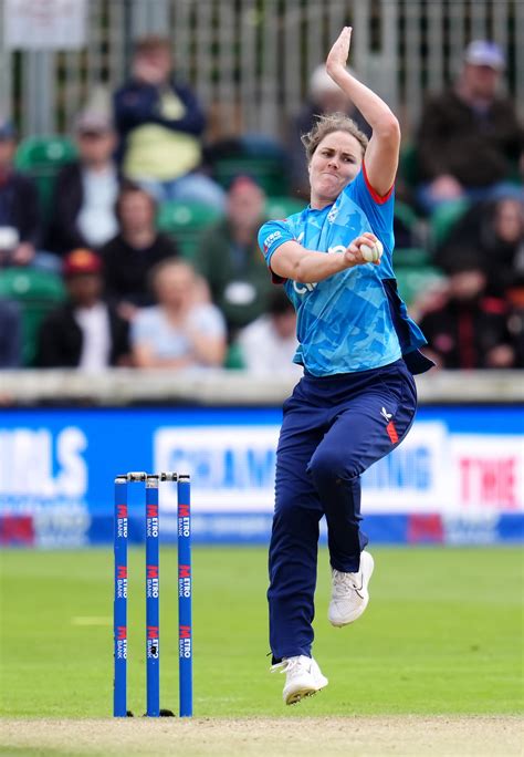 Nat Sciver Brunt Made A Return To Bowling At Chelmsford