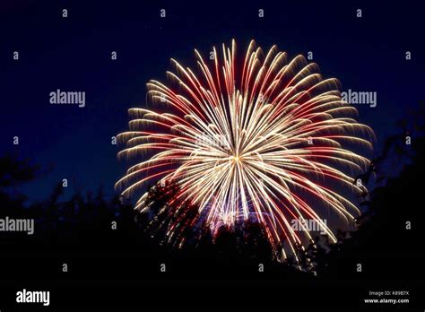 Dramatic Fireworks Hi Res Stock Photography And Images Alamy