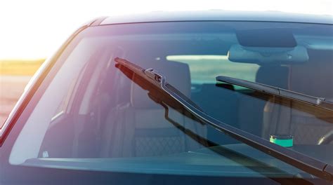 5 Signs You Need A Windscreen Replacement