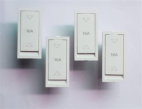 Two Way Modular Switches At 200 Piece Contai ID 2851861496430