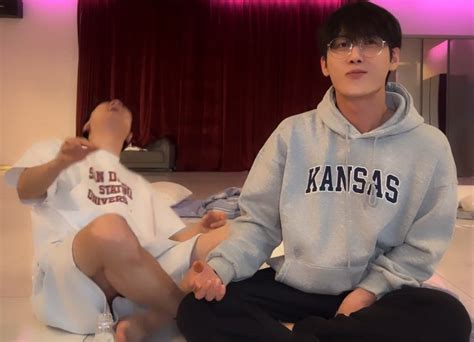 학수 진짜야 남순 응 학수 그 추랑이랑 뽀뽀를 했다고 남순 끄덕끄덕 학수 흐아아앙ㅋㅋㅋㅋㅋㅋㅋㅋ 숲soop 에펨코리아