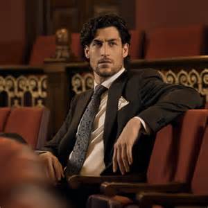 Calderoni Presenta Lessenza Del Tempo Para La Temporada Otoño Invierno