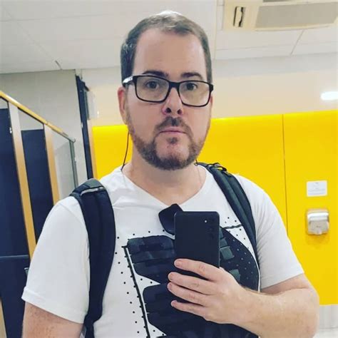 João Müller Especialista Em Colorimetria Joaomuller • Threads Say More