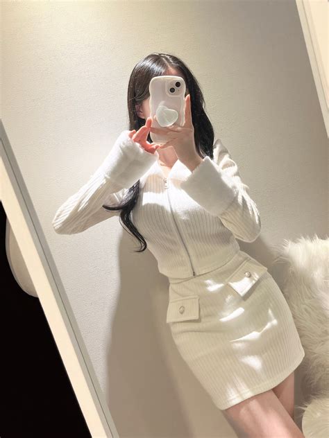고퀄ver연말룩강추 카라 앙고라 퍼 집업 미니 스커트 투피스 가을 겨울 연말룩 니트가디건 집업 에이블리