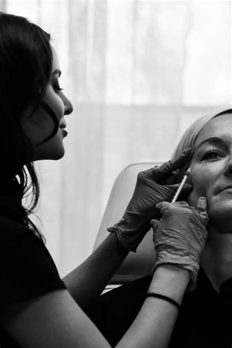 Botox Dysport Xeomin Daxxify Reduce Wrinkles And Help With Migraines And Excessive Sweating