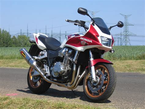 CB 1300 :: MUSCLEBIKES
