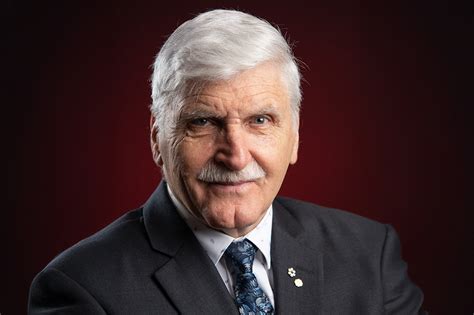 Général Roméo Dallaire Ancien Sénateur Orchestre Symphonique De Québec