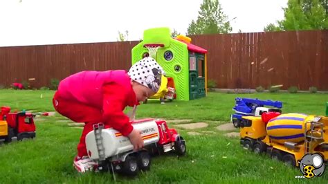 ماشین سنگین اسباب بازی پسرانه زیر تگرگ ماشین بازی با الکس تراکتور