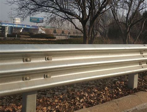 Thrie Beam Crash Barrier Supplier Road Safety Product