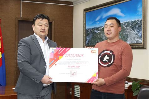 Төслийн уралдаанд шалгарсан хоёр оролцогчид 10 сая төгрөгийн батламж гардууллаа