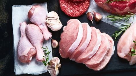 Brazilian Pork Exports Decline Despite Robust Shipping Chicken Prices