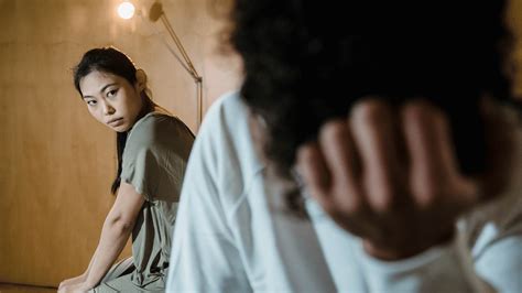 Subtle Signs Your Relationship Has Been Over From The Start According To Psychology Yourtango