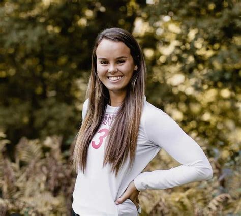 Meet Chloe V Mitchell One Of The First College Athletes To Make Money