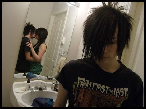 Pin By Olivia Soko On Eyeliner Emo Love Emo People Cute Emo