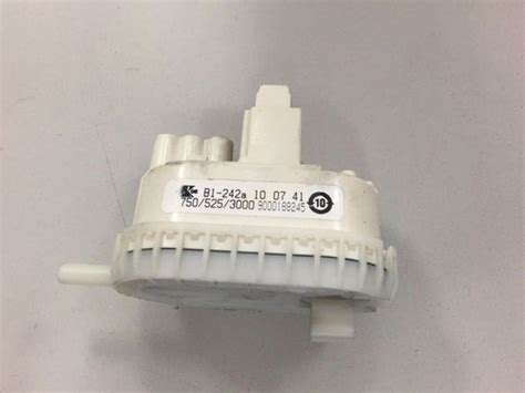 9000188245 750/525/3000 NEFF BOSCH Washing Machine Pressure Switc ...