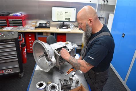 Preselector Gearbox Workshop Service And Repair