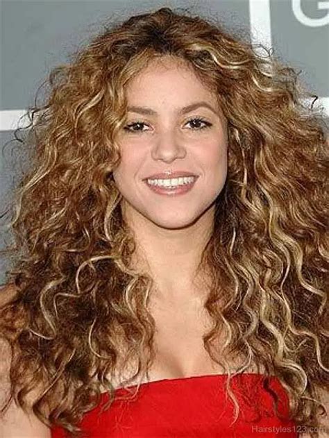 27 Amazing Hairstyles For Long Curly Hair