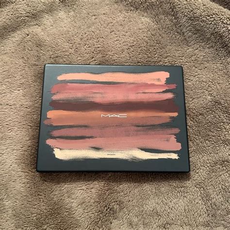 MAC Art Library Nude Model Pallet