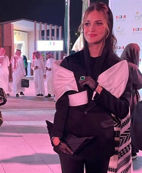 صاحبة السمو الملكي الأميرة الجوهرة بنت طلال آل سعود تخطف الانظار في