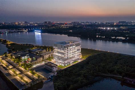 No 5 Research Building Of Dongguan Shuixiang Science And Technology Innovation Center By Sldic