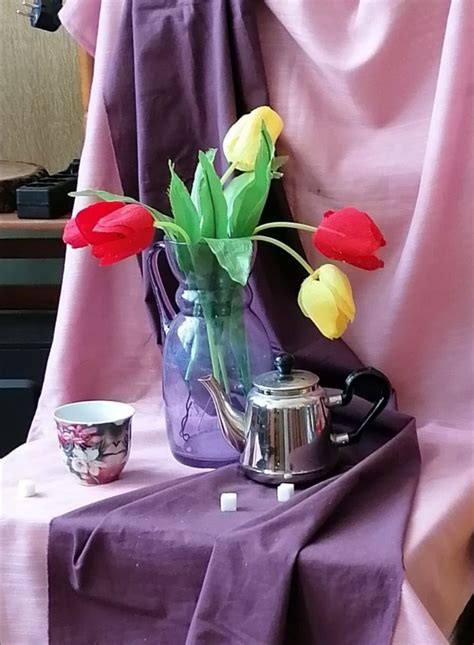 Натюрморт из 3 5 предметов Со стороны тени