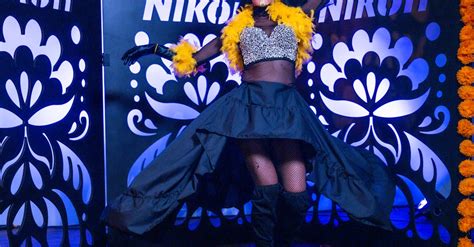 Mma 가을 공연 권투 꽃 니콘 다이나믹한 다채로운 댄스 디아 데 로스 미아 테스 라이트 룸 메리 골드 메이크업 멕시코 멕시코 무제르 멕시코 시티