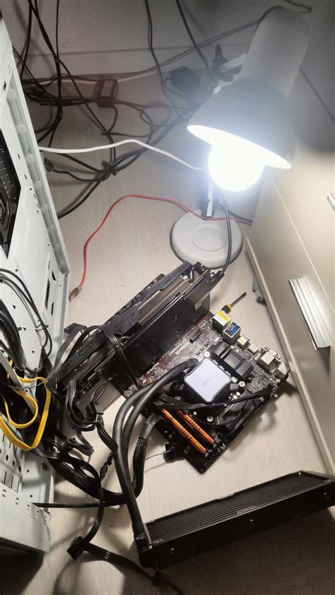 Question Weird Compatibility Issue Toms Hardware Forum