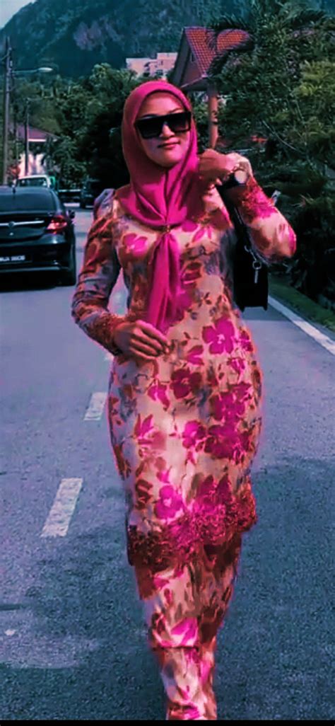 Pin by JOHARI JAMALUDIN on Fesyen wanita in 2024 | Beautiful hijab ...