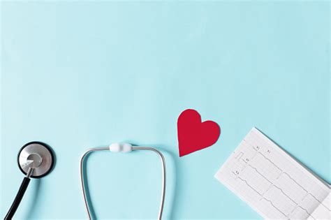 빨간 심장을 가진 의사의 청진기 의료 의료 개념 개념에 대한 스톡 사진 및 기타 이미지 개념 건강 진단 건강관리와 의술 Istock