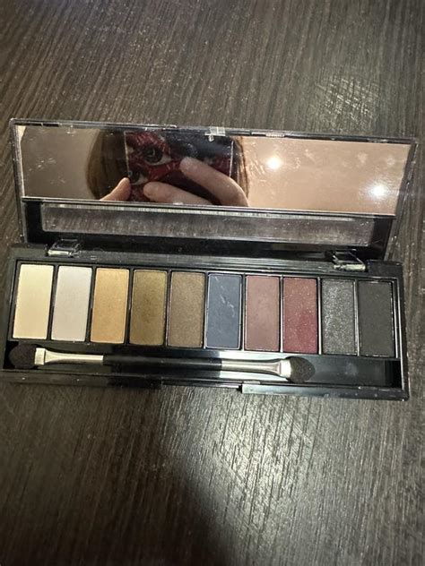 Палетка теней — цена 99 грн в каталоге Тени для век Купить товары для красоты и здоровья по