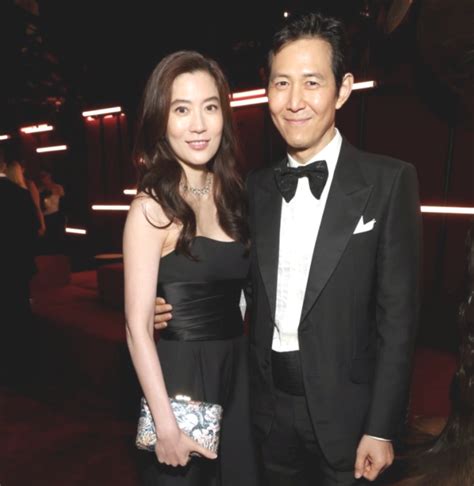 이번엔 파리서 찍혔다이정재·임세령 11년째 열애로 부러움 한가득 받아