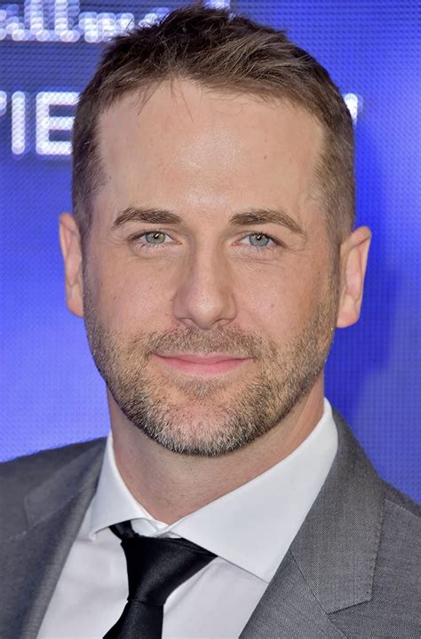 Niall Matter Neil Ouat Republic Of Doyle Niall Horan Brunette