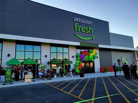 Inside The Newest Amazon Fresh Store