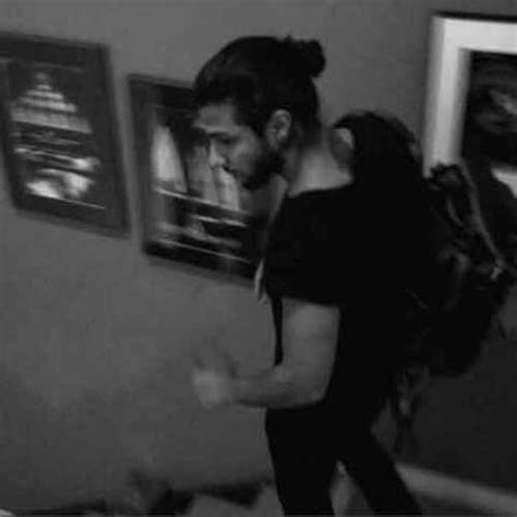 دانلود آلبوم مهراد هیدن ذوزنقه بهترین کیفیت و متن آهنگ