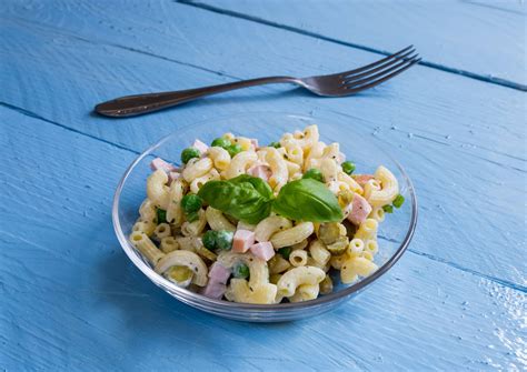 Der Beste Nudelsalat Der Welt Mit Diesem Simplen Rezept Gelingt Der Klassiker Mit Fleischwurst