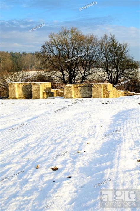 Limestor bei Rainau-Dalkingen, Ostalbkreis, Baden-Württemberg, Germany ...