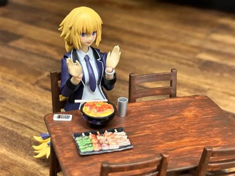 山田化学の最新112ミニチュア｢ダイニングテーブル｣と｢ダイニングチェア｣レビュー！500円で揃います。 Satoshi Toys