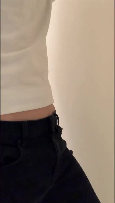 Small Guy Pantsed Scrolller
