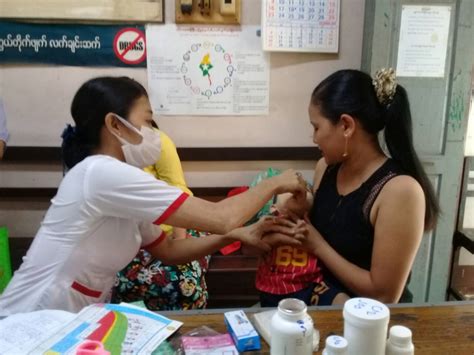 လမ်းမတော်မြို့နယ်တွင် အသက် ၆ လမှ ၅ နှစ်အောက် ကလေးငယ်များအား ဗီတာမင်အေနှင့် သံချဆေး တိုက်ကျွေး