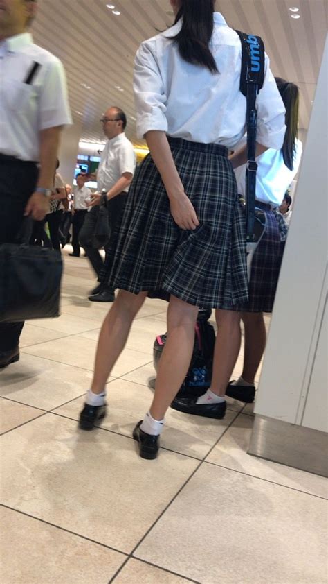 ボード「後ろ姿」のピン