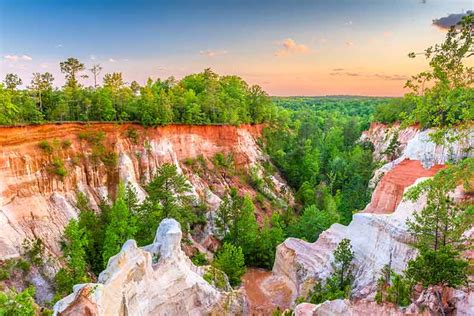 21 Amazing Georgia Landmarks For Your 2026 Bucket List